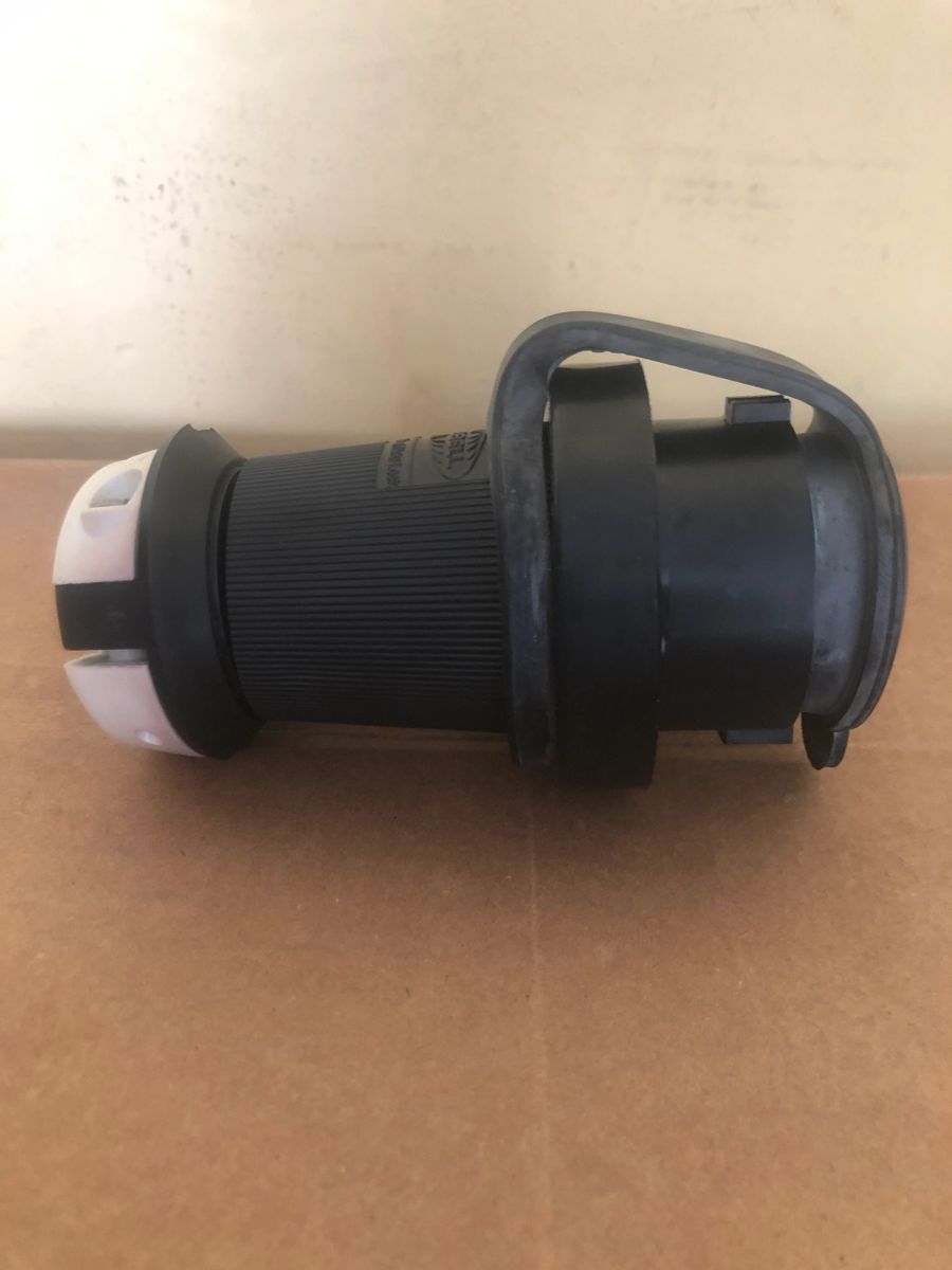 CLAVIJA IMPERMEABLE HUBBELL 125V, HBL2311SW