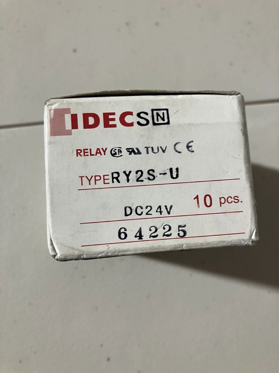IDEC Relay 24VDC RY2S-U (10 units)