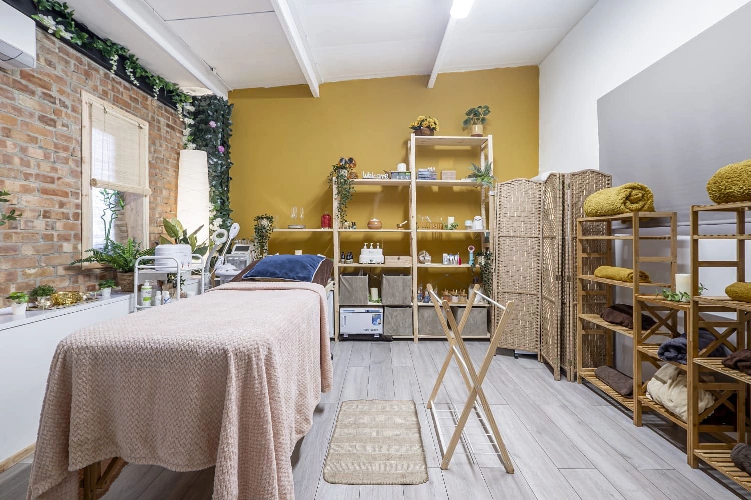 Indulge Pamper Relax LTD - Massages Botox Facials, Facials