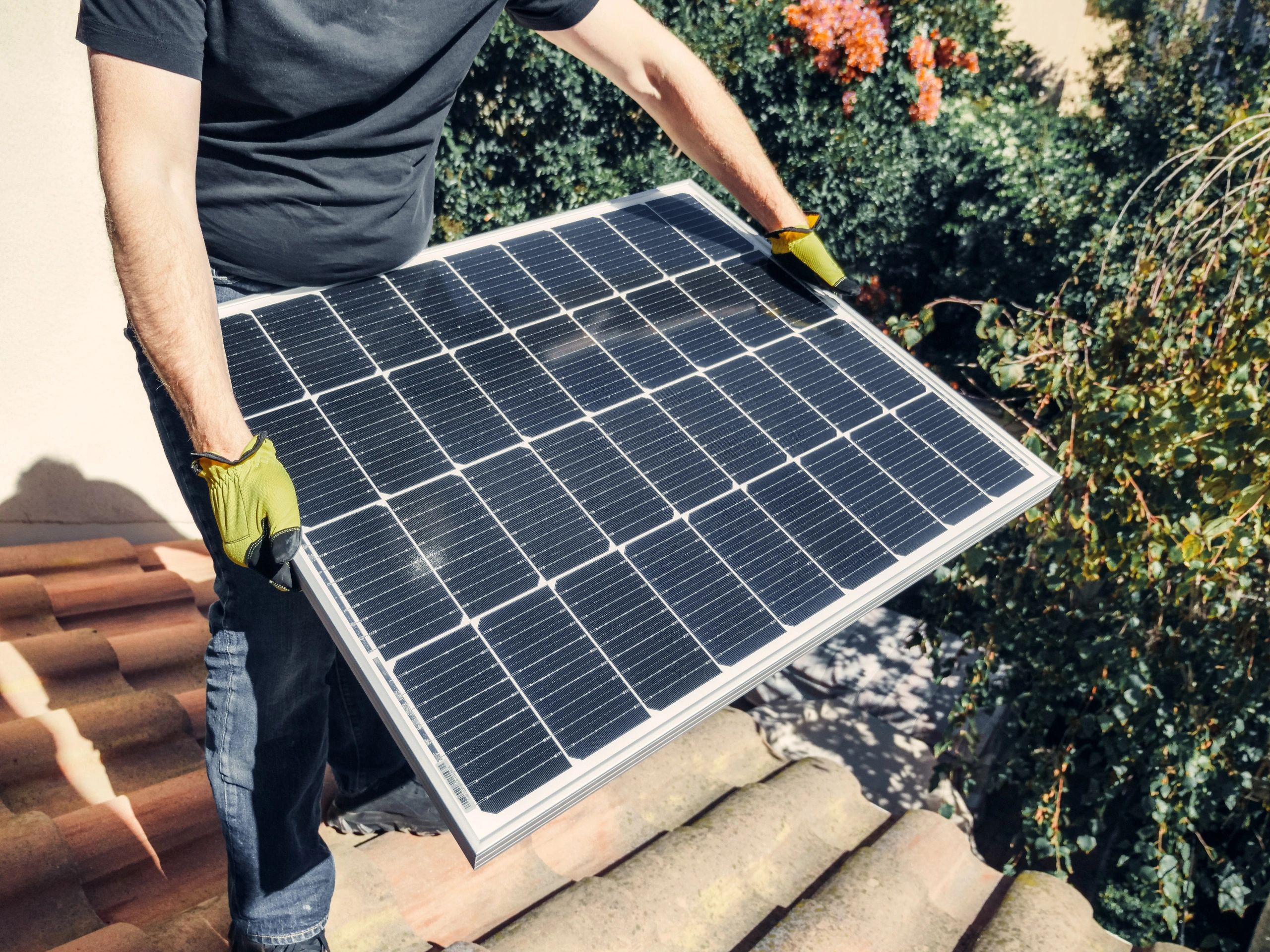 Solar Panel Safety Tips