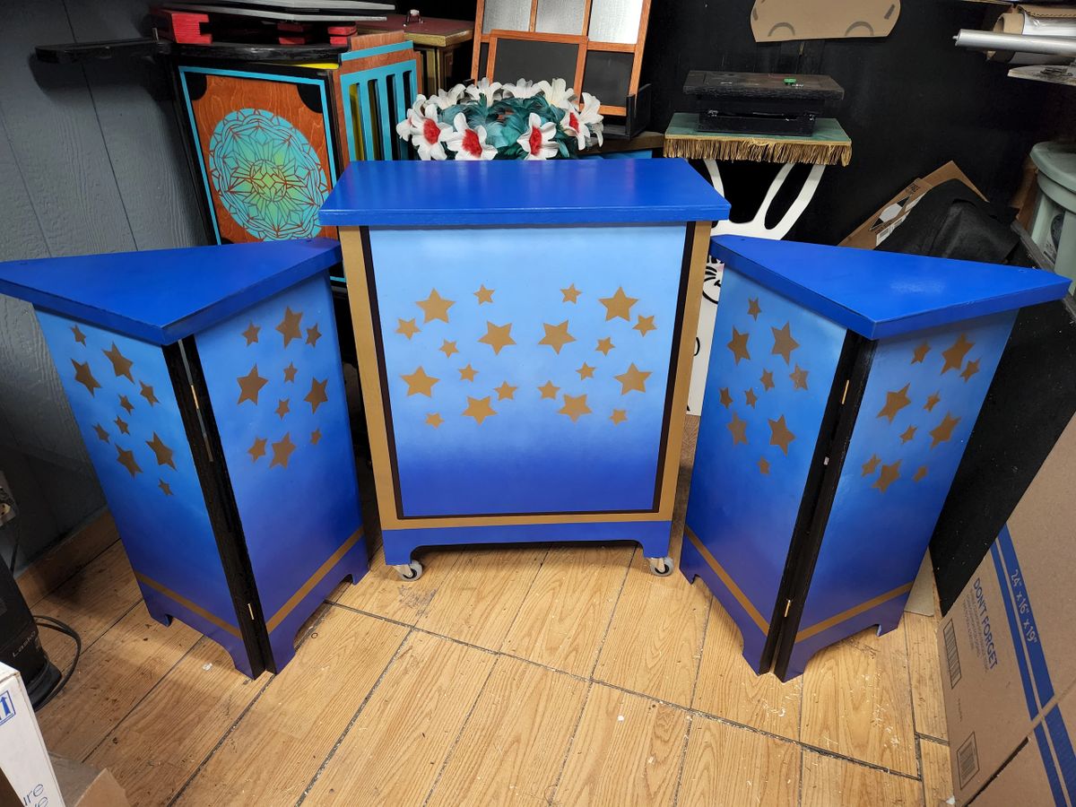 Ozark Magic's Star burst table set