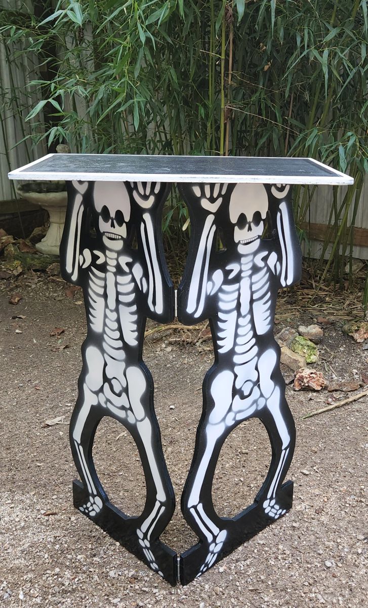 Bill Neff Skelton table