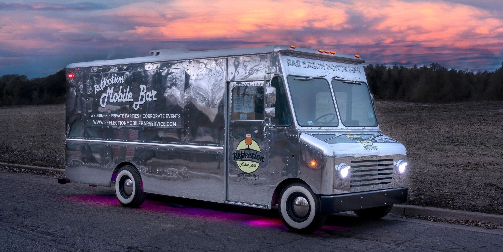 Reflection Mobile Bar Service