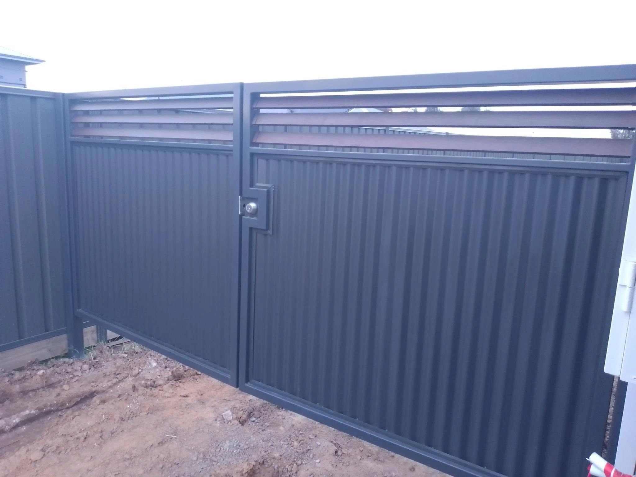 Straight Line Fencing & Engineering