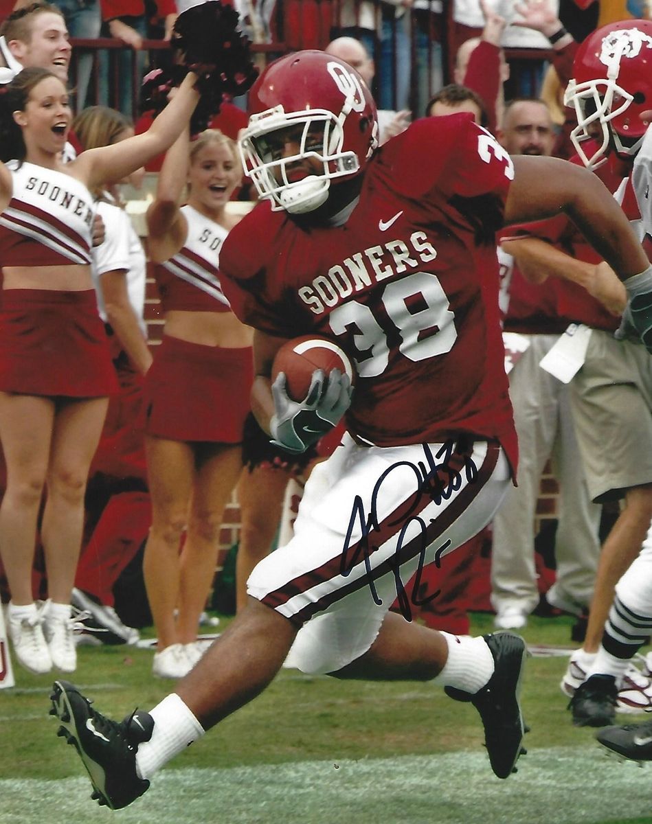 JD Runnels Autographed 8x10 Option 1