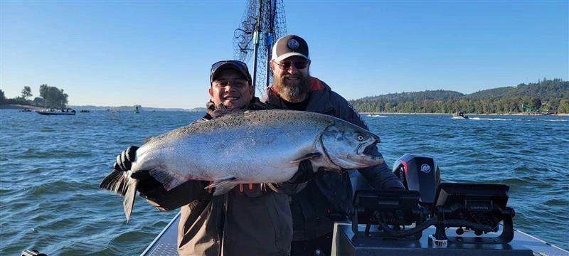Columbia River Salmon Fishing Adventures with Ferg's Guided Fishing