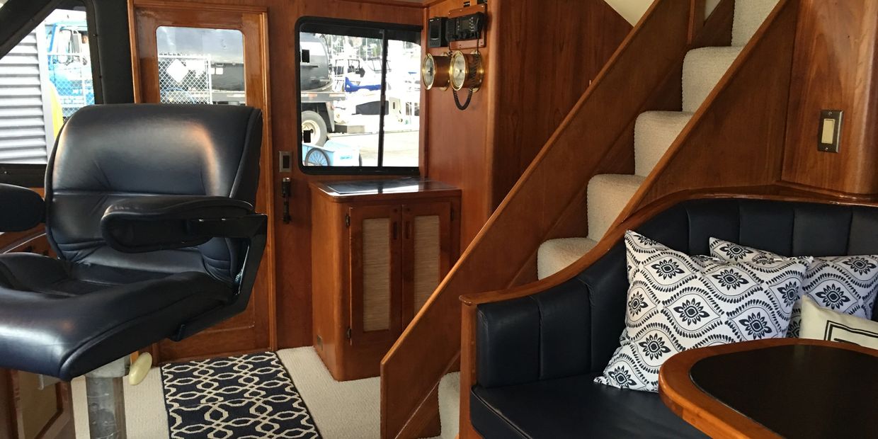 Yacht Charter Pacific Northwest - Pacific Shadow