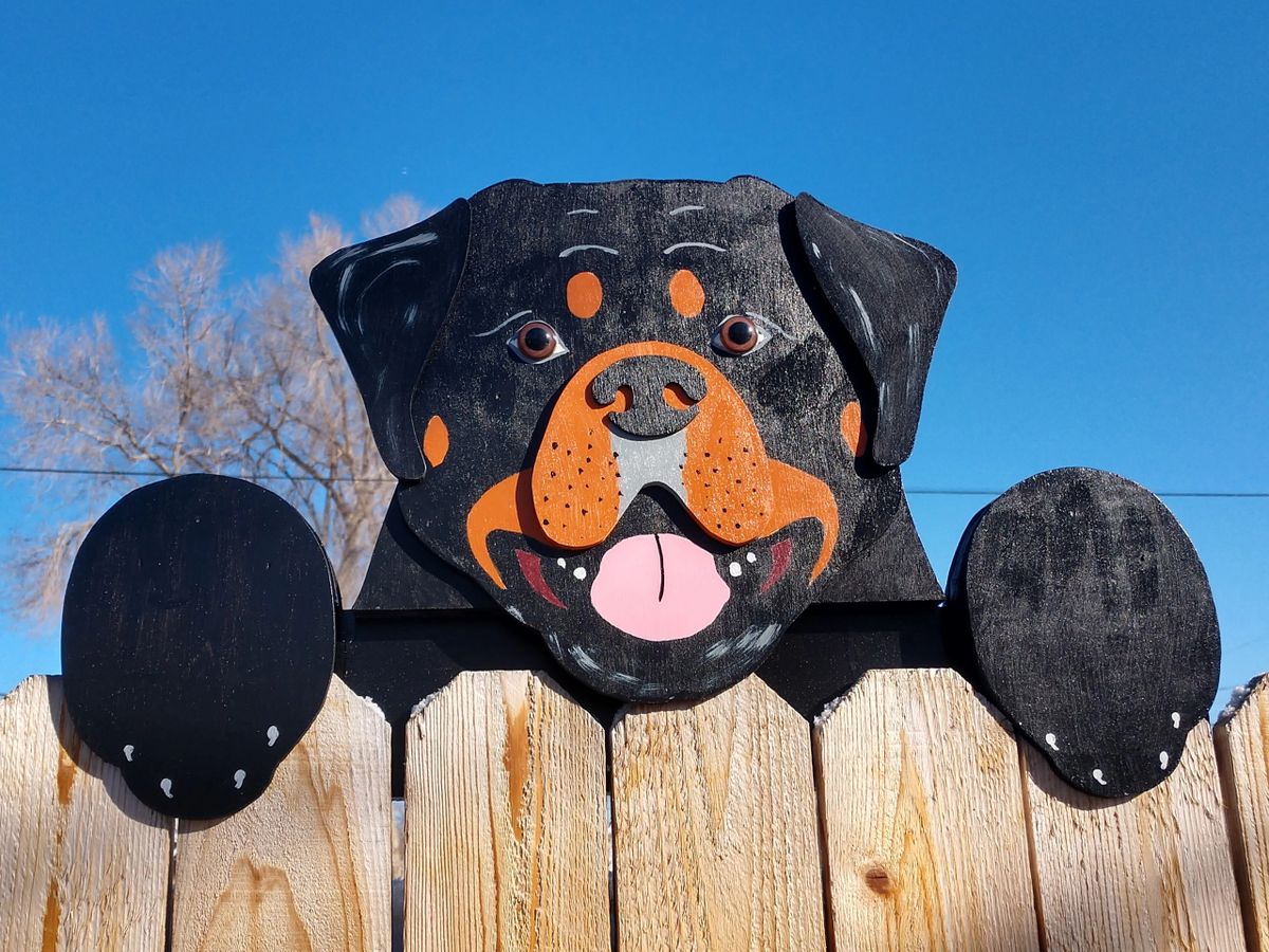 Rottweiler Dog Fence Peeker Yard Art Garden Playground Decorative Sign