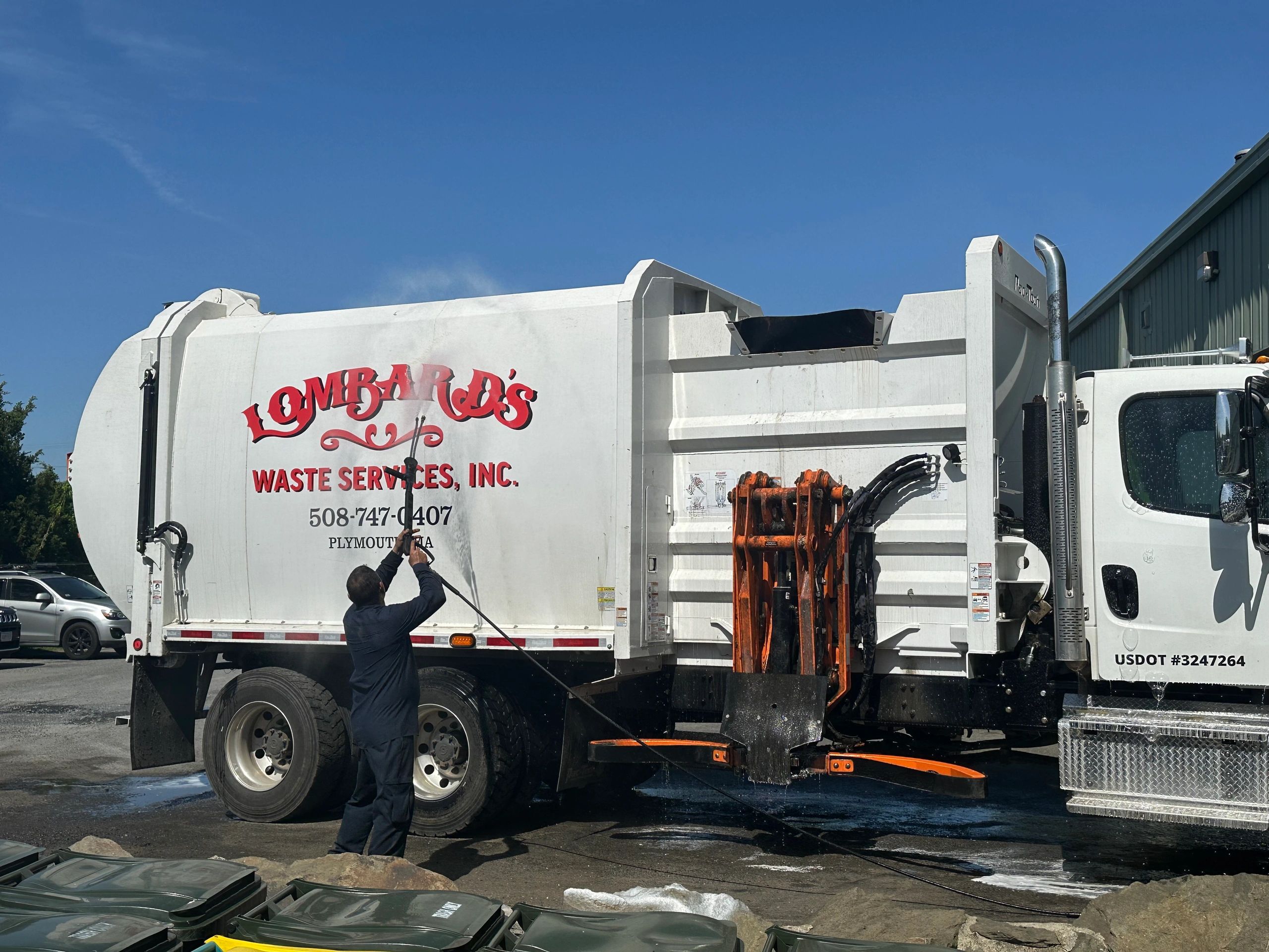 Residential Trash Pickup Services | Lombard Waste Service