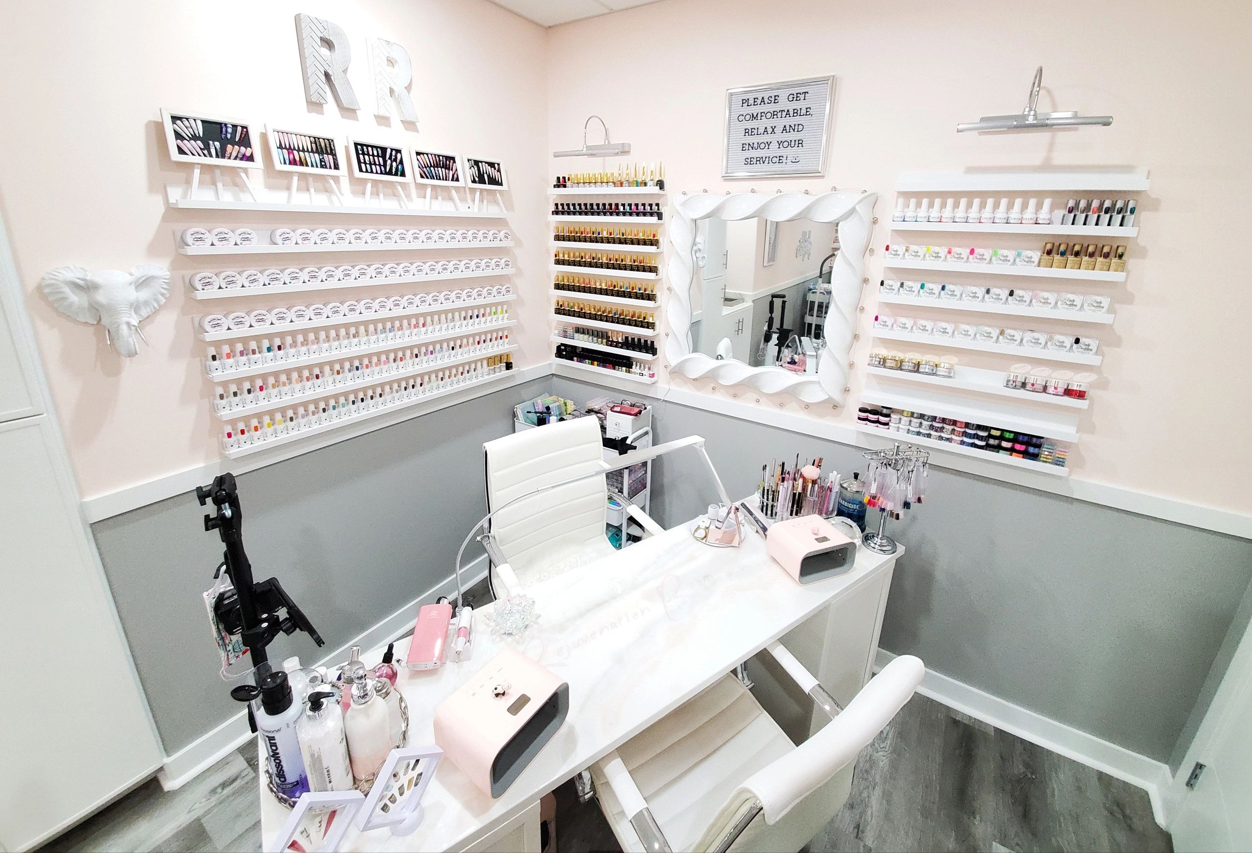 Rejuvenation Room - Nail Salon, Eyelash Extensions, Pedicure