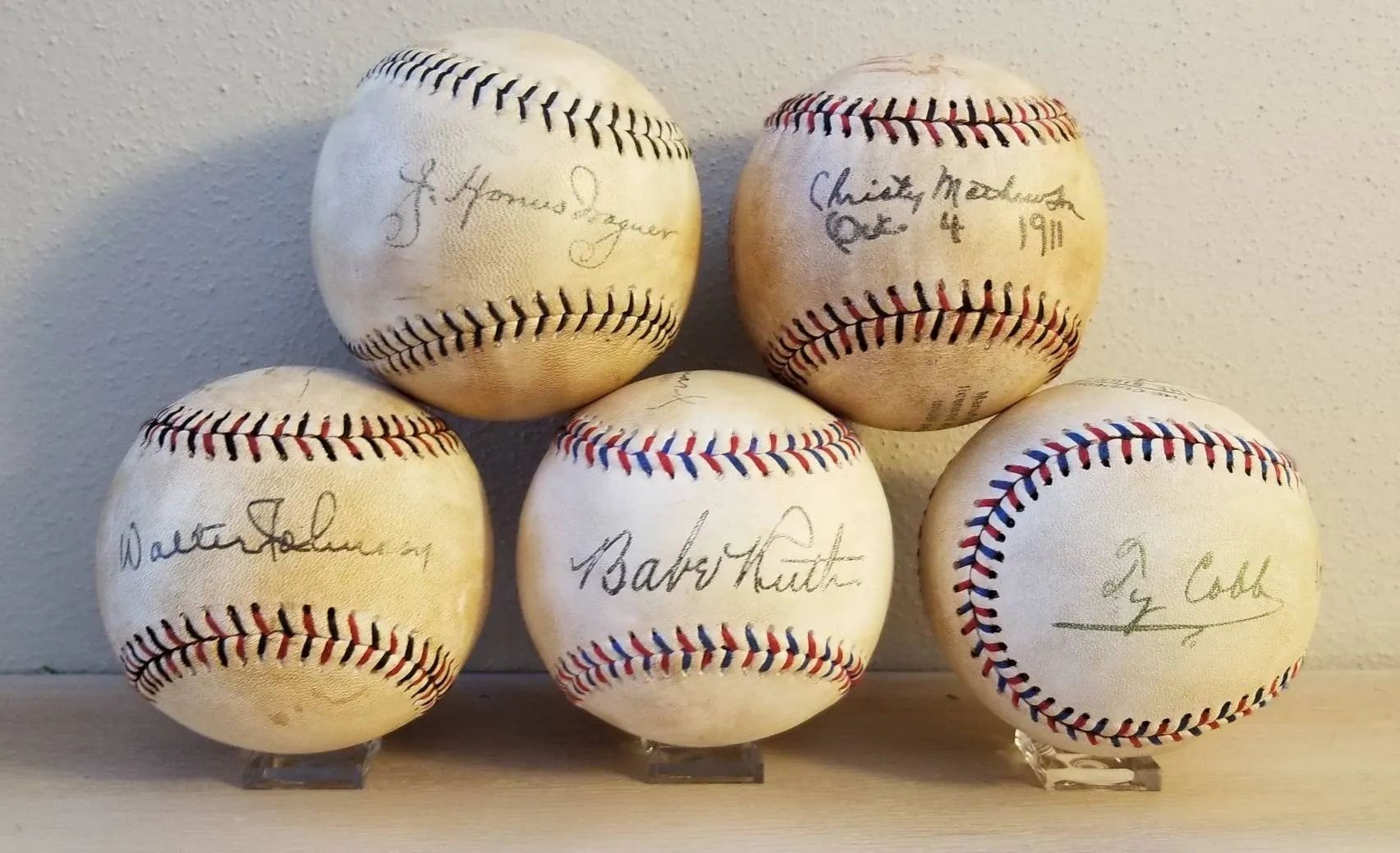 Hall of Fame Replica- Replica Autographed Baseballs