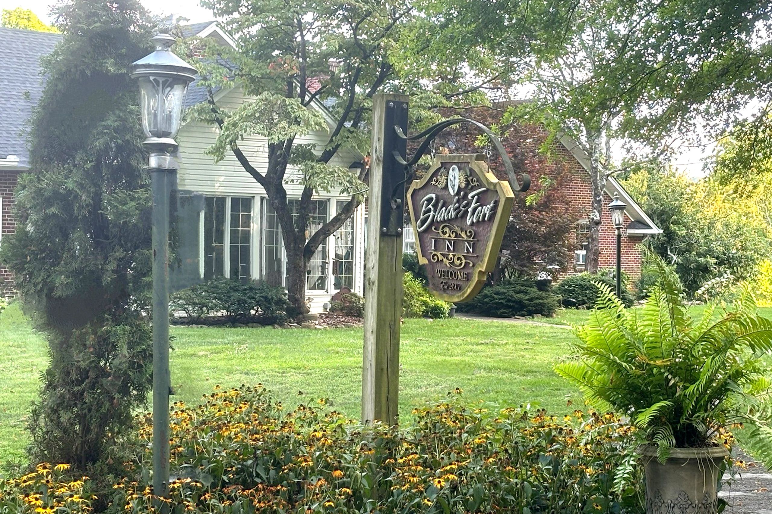 Black's Fort Inn