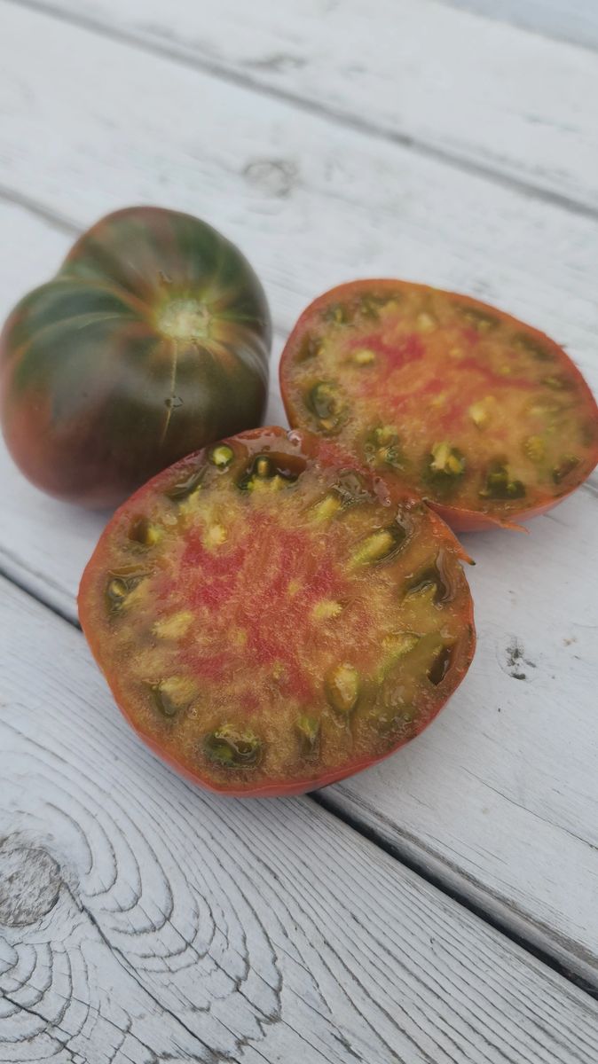 Captain Lucky Tomato