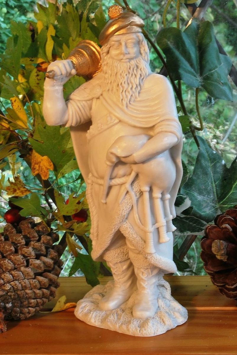 Caledonian Santa