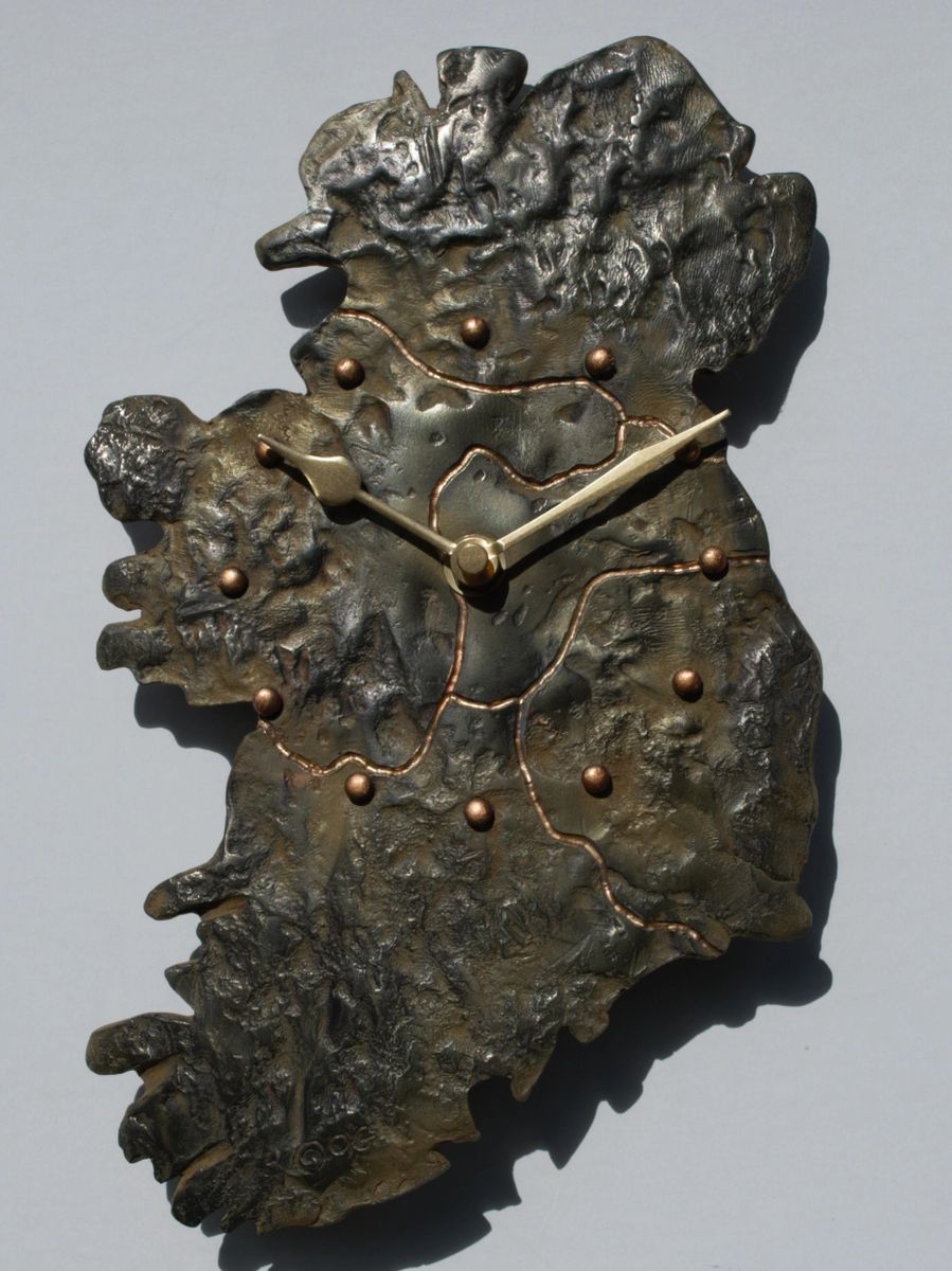 Map of Ireland Clock in Bronze 5th century St. Patricks clock