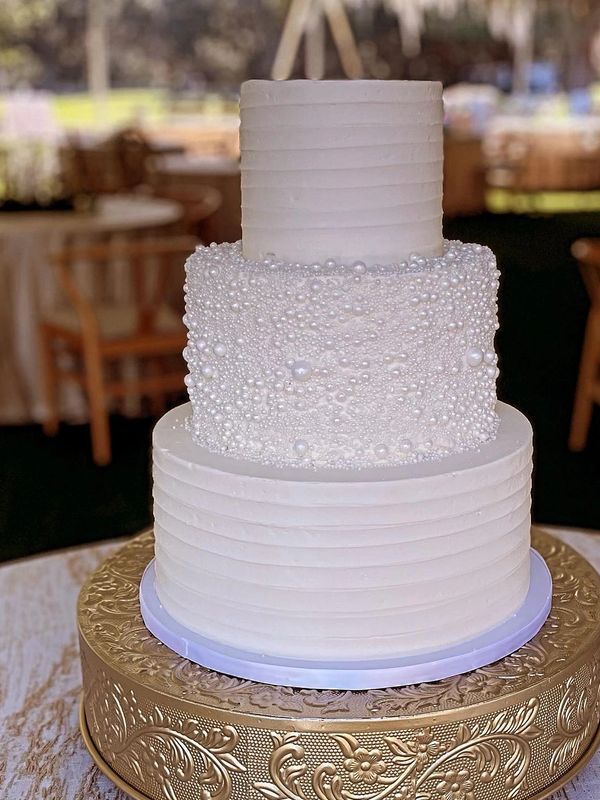 Holly’s Bakes & Cakes