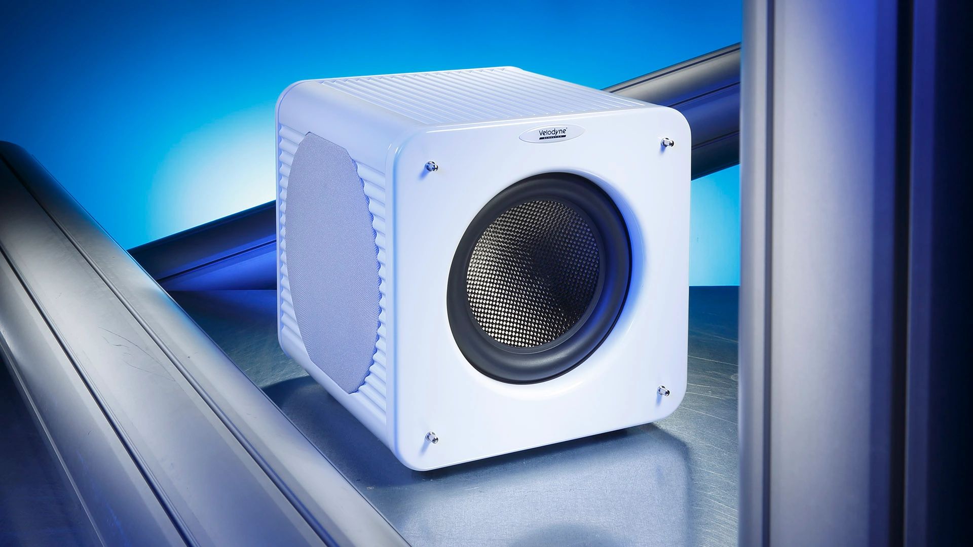 Velodyne Microvee Review: Velodyne Acoustics Microvee X Subwoofer – DTRVC