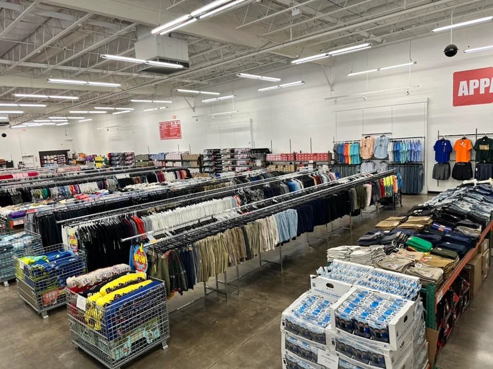 DEALS 4 LESS - Outlet Store, Factory Outlet, Outlet, Discount Store