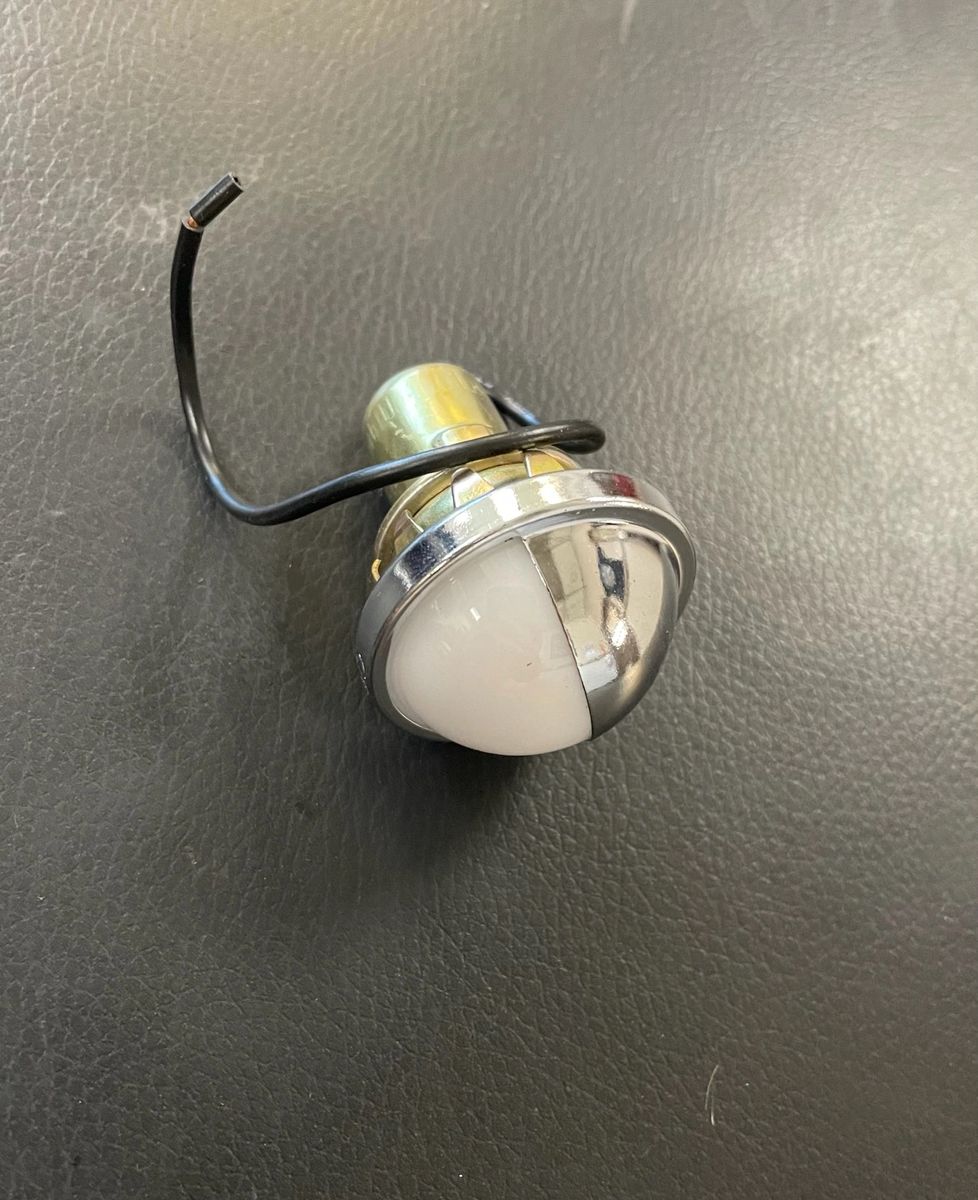 26331 LIGHT COURTESY 1-1/2 DIA