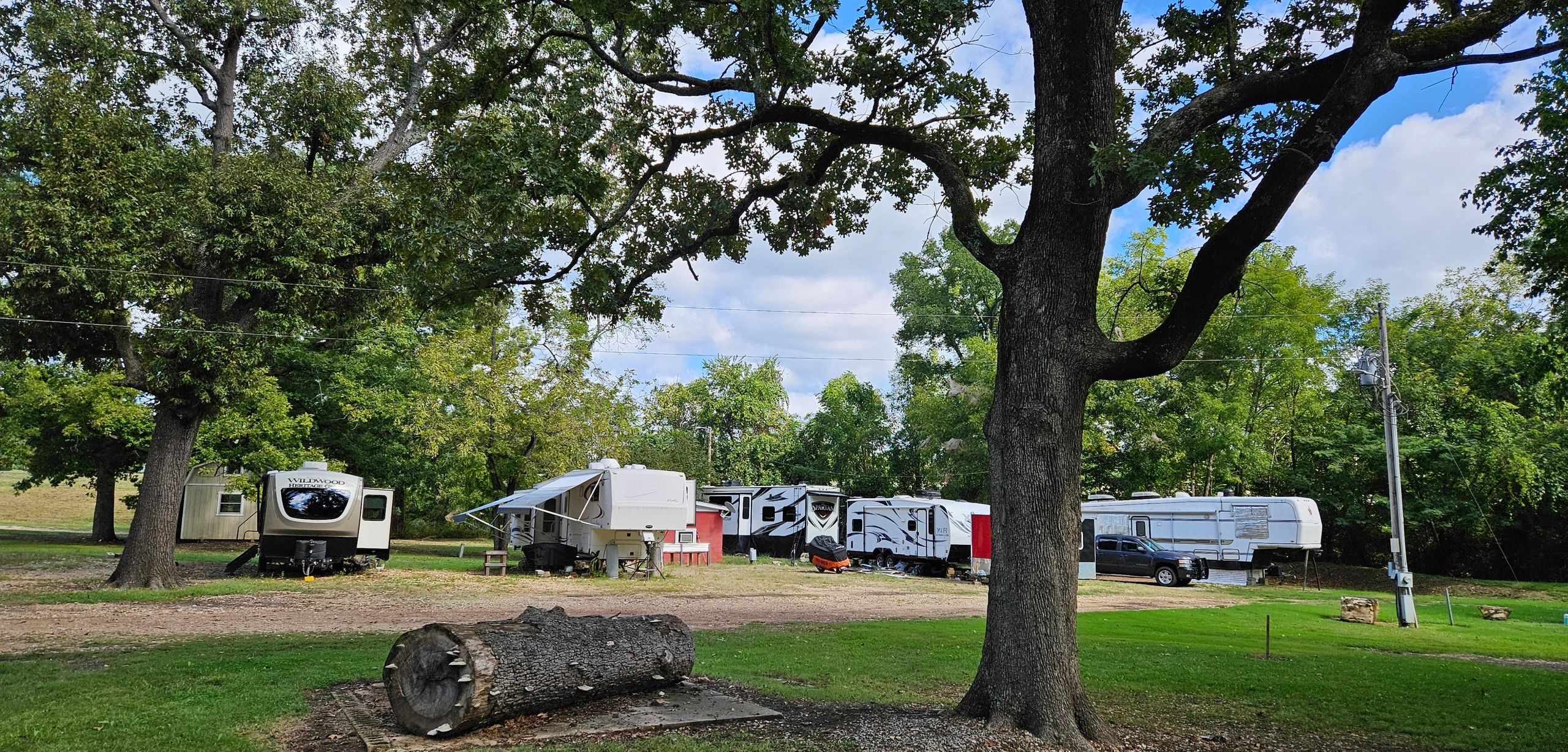 Illinois River RV Park - Your Perfect Getaway | Rivercane
