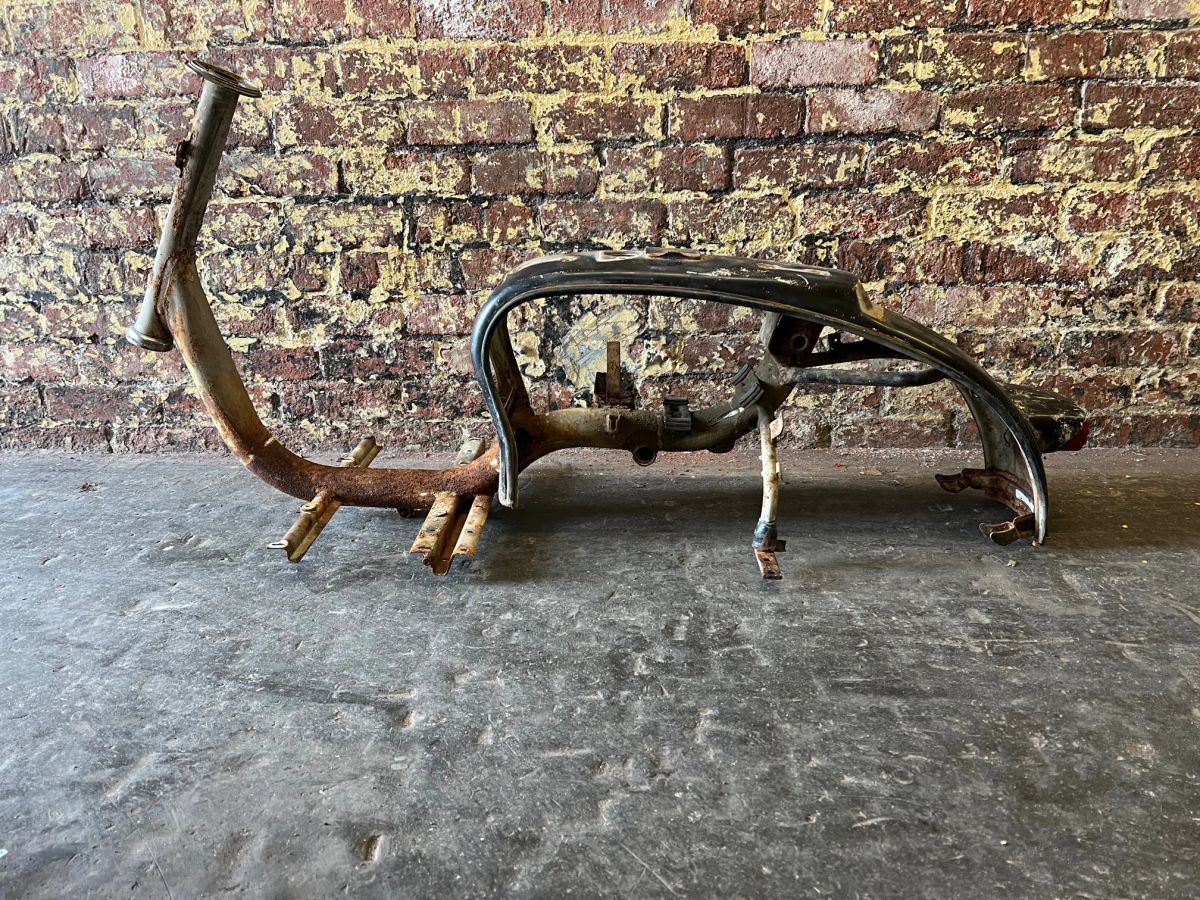 1961 Lambretta Li 150 S2 frame-100% innocenti with Nova & Date cert