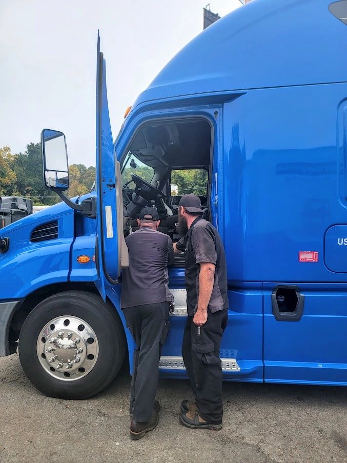 Commercial Roadside Service - 24/7 ROADSIDE SERVICE, LLC