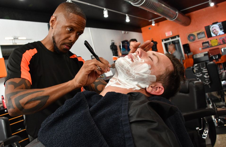 Barber in Wilton Manors - DUDES BARBER