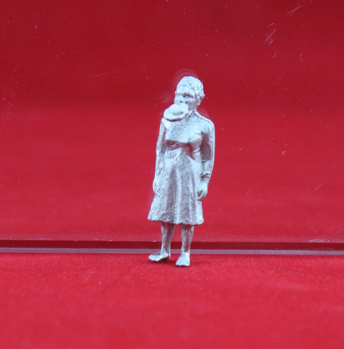 O Scale Ubangi Woman FD-014