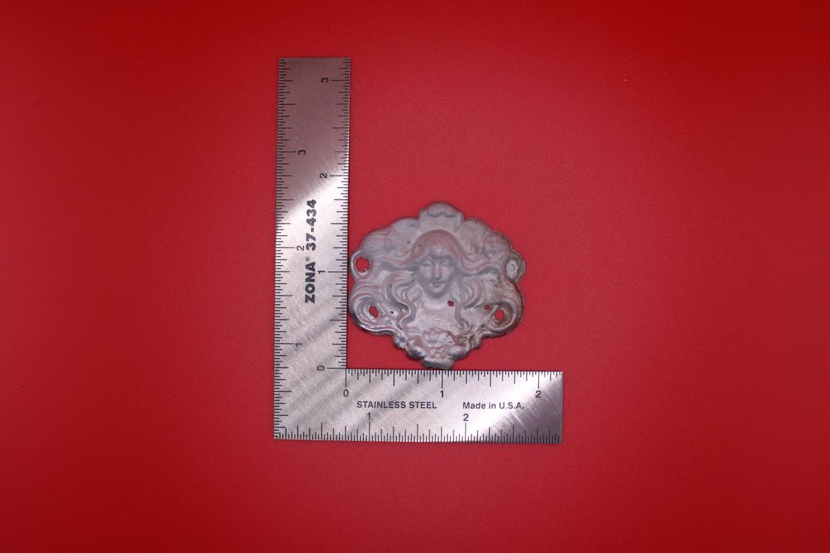 Madallion "F" CR 116