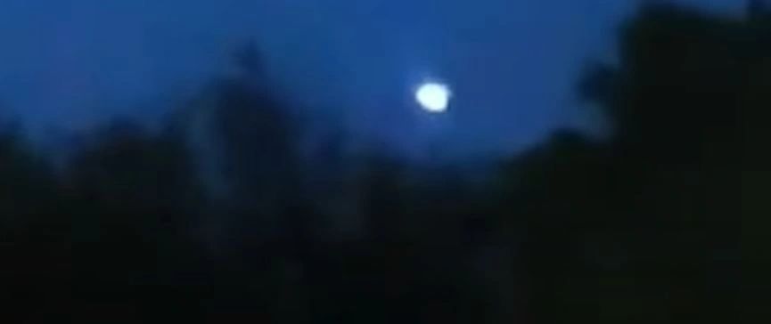 MrMBB333 on La Palma Volcano and Bright Orbs