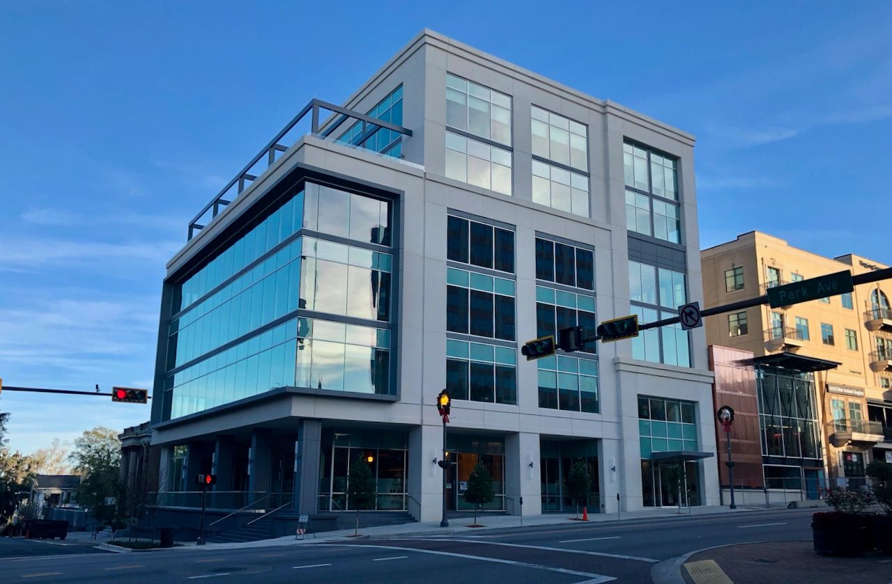 Point Glass Metal - Home