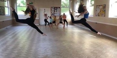 dh Dance School