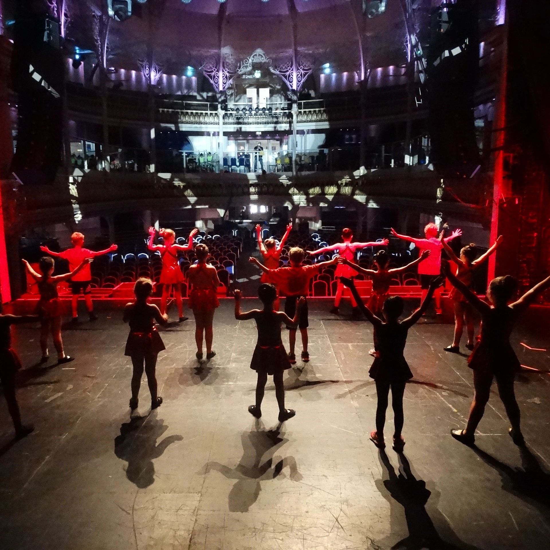 dh Dance School