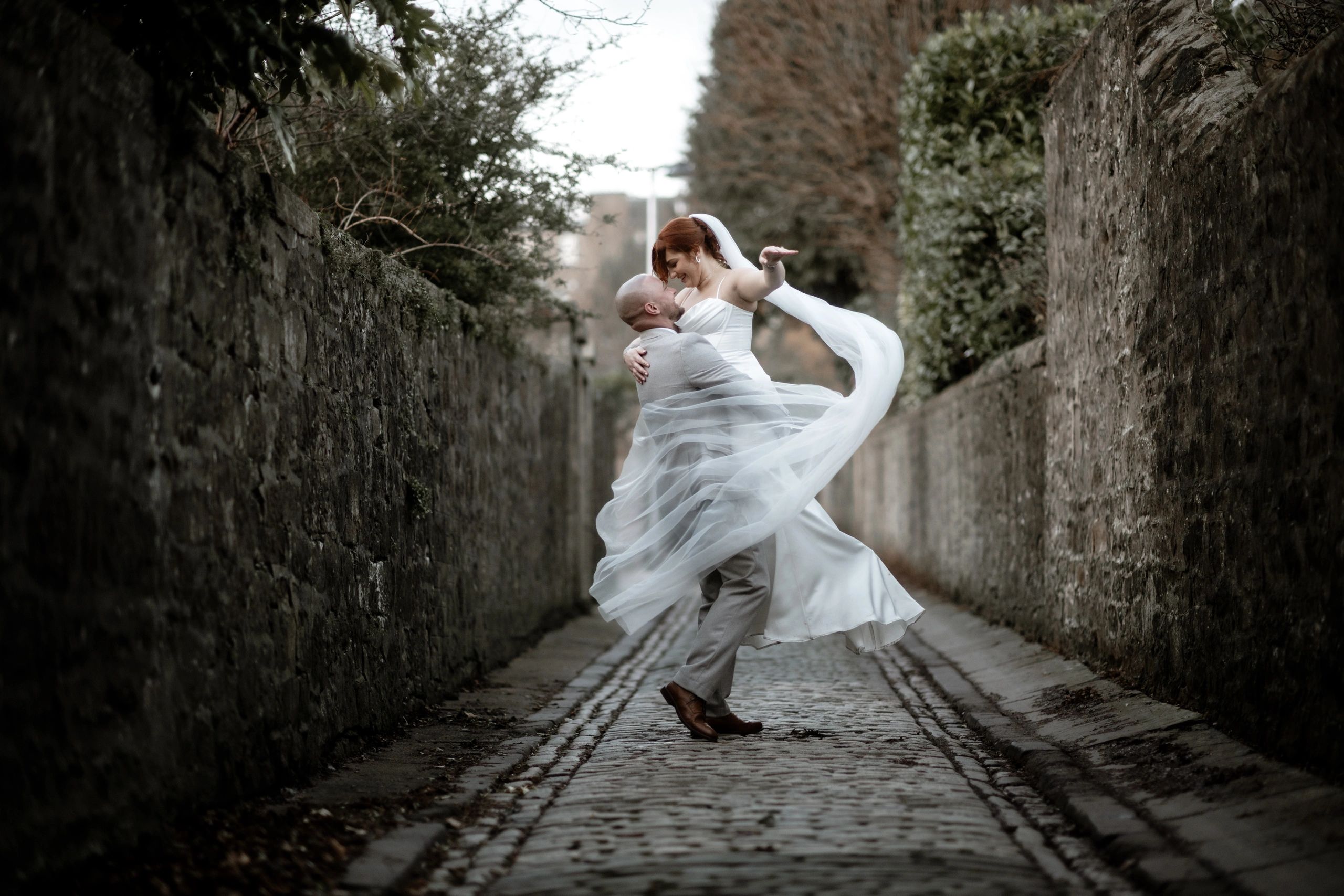 Dundee Wedding Photographer - Ryan Taking Photos