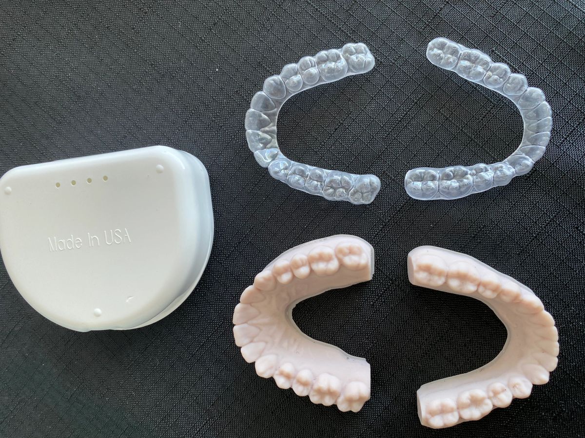 Single Thermoform Retainer + model