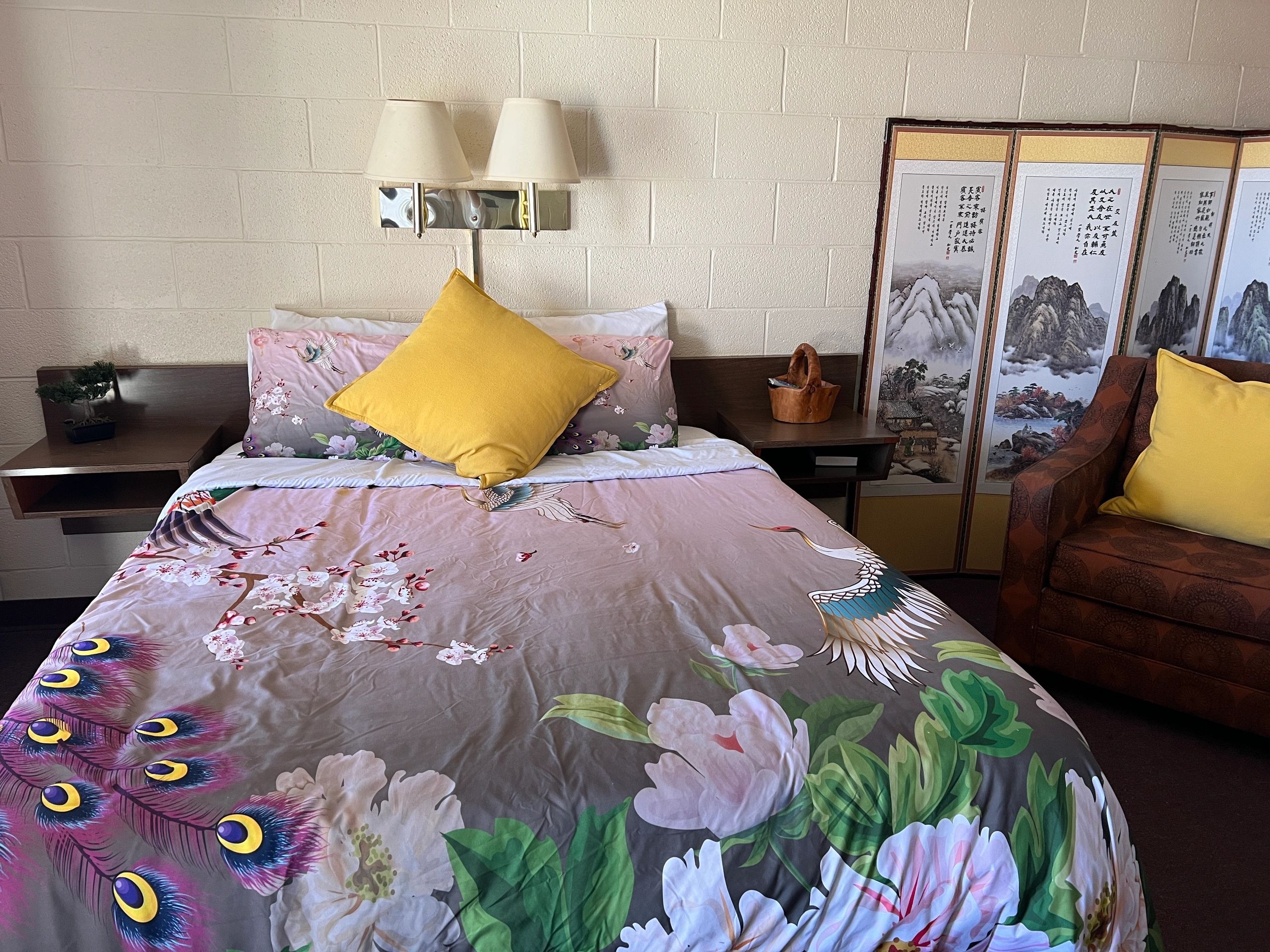 Midtown Inn & Suites