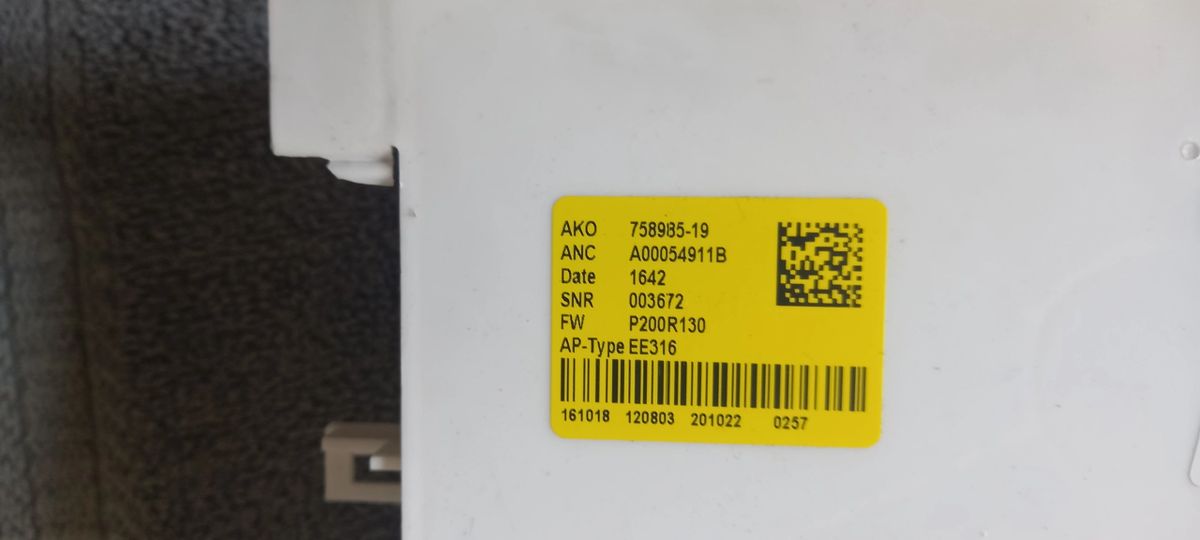 googled AKO 758985-19 ANC A00054911B SNR 003672 FW P200R130 AP-TYPE ...