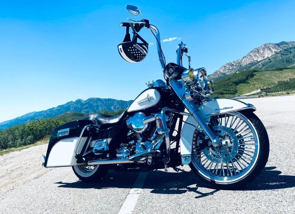 Motor Raza-Style Cycles