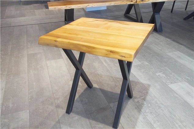 Table de coin en acacia massif 20"L