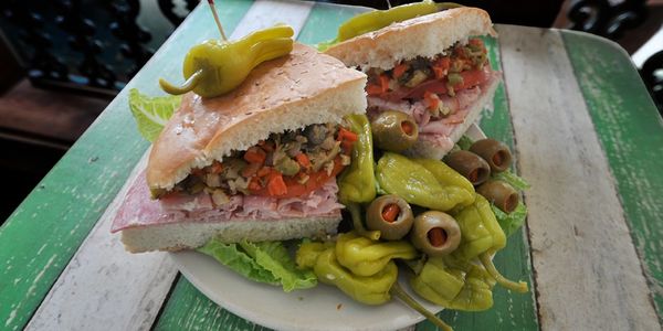 BATON ROUGE FOOD TOUR | Red Stick Adventures/ All About Baton Rouge Tours