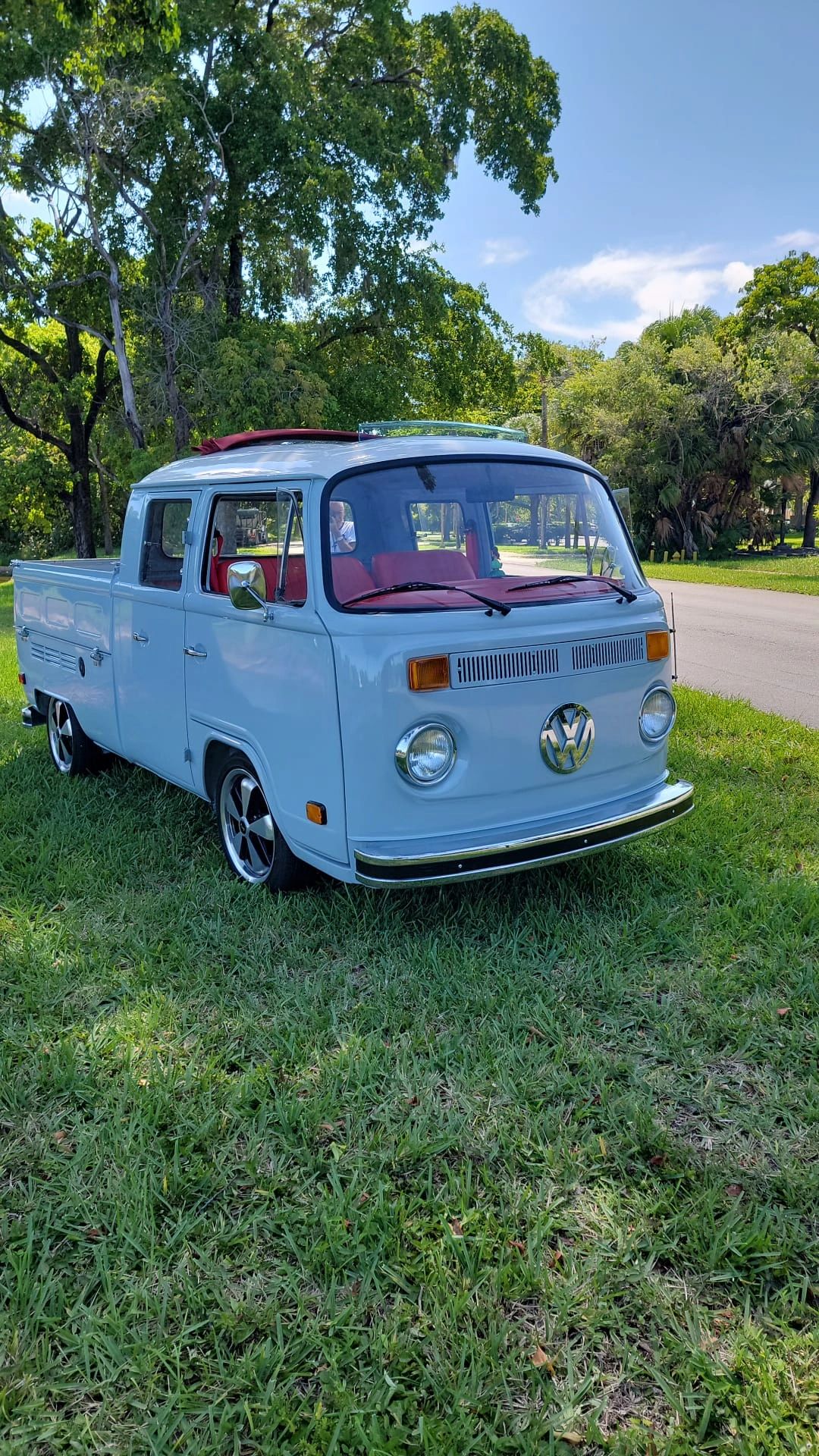 VW T2 Double Cab Pickup - 1984 Volkswagen Bus Pick Up