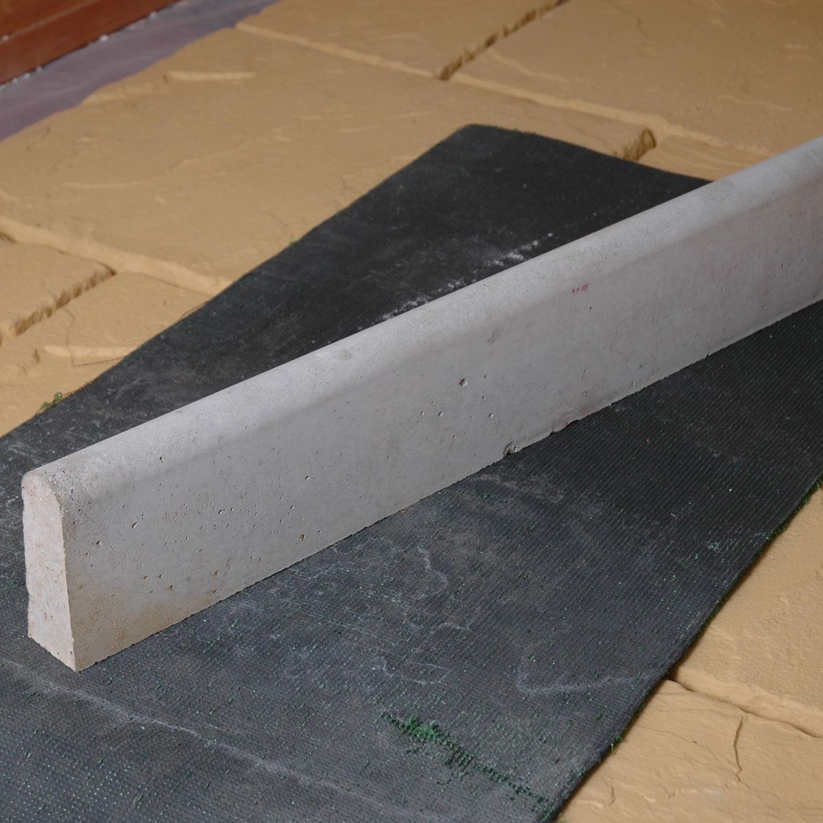 Round Top Path Edging