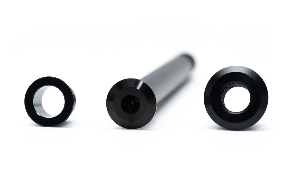 Suntour 15x100 incl. SCM, Mobie32, GVX