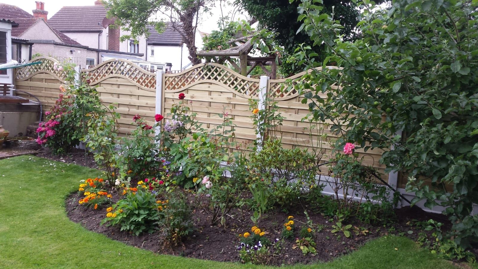 Level Fencing and Paving