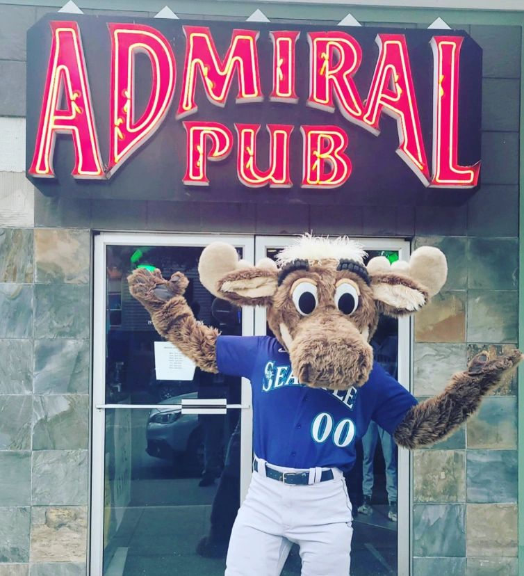 Discover the Best West Seattle Sports Bar at Admiral Pub