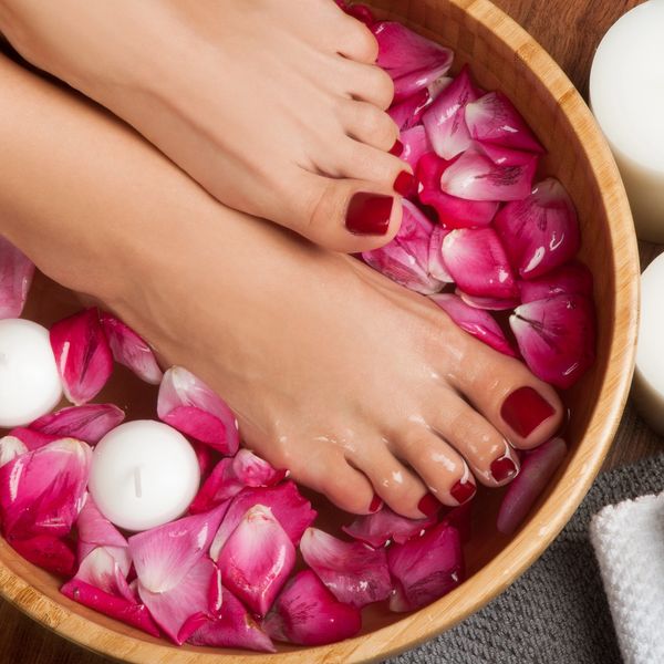 H B Nails Spa