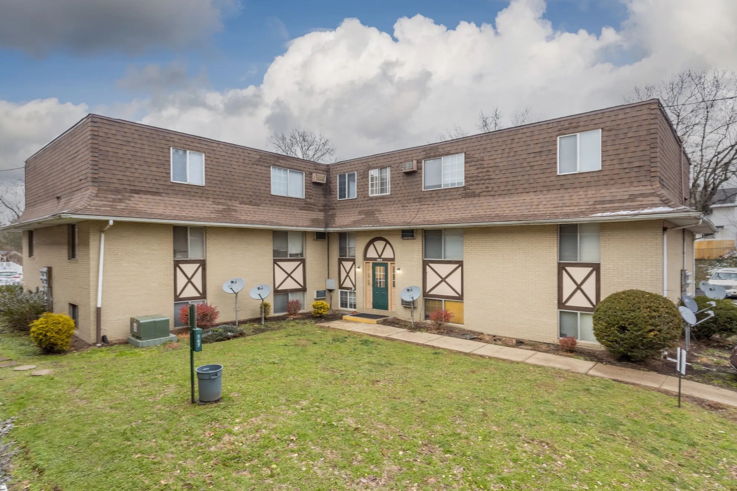 Legends Pointe Apartments