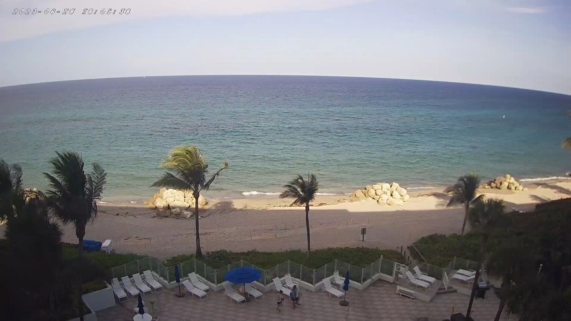 covebeachclub.com