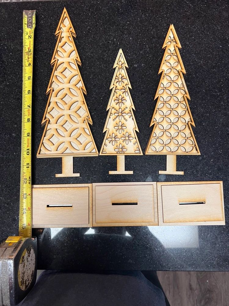 15-pcs farmhouse Christmas tree glowforge kit.