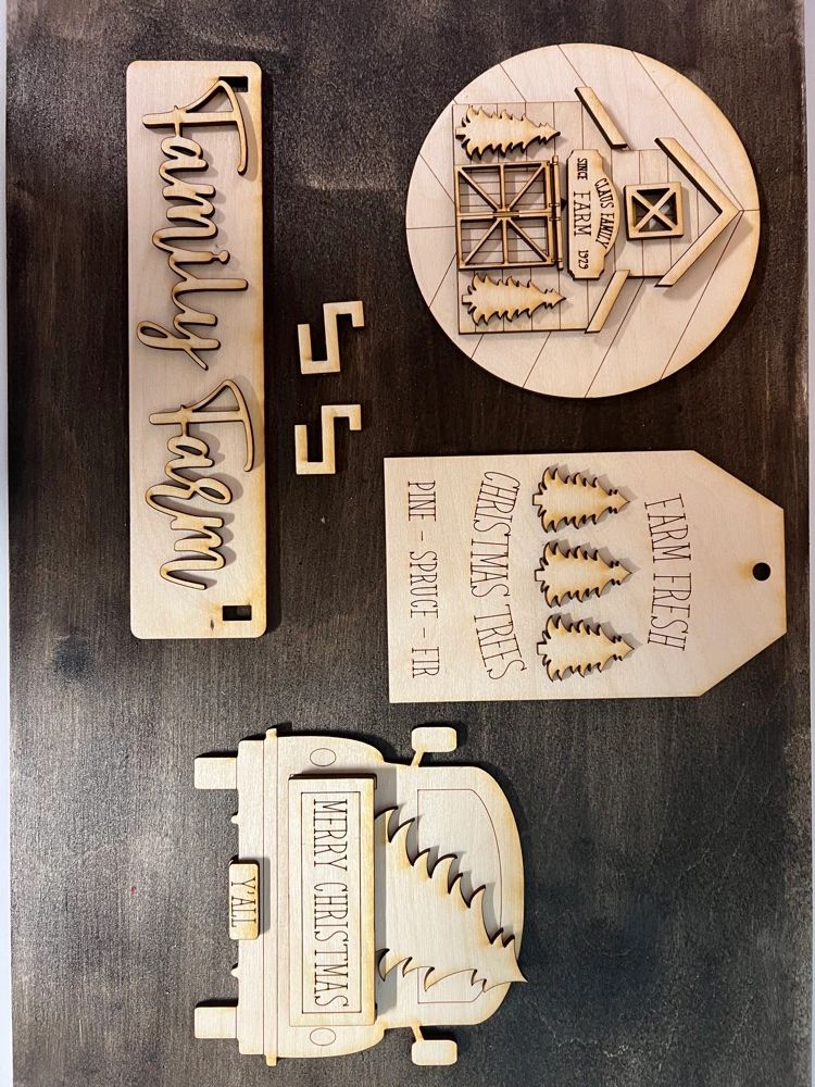 clause family tree farm tiered tray set.